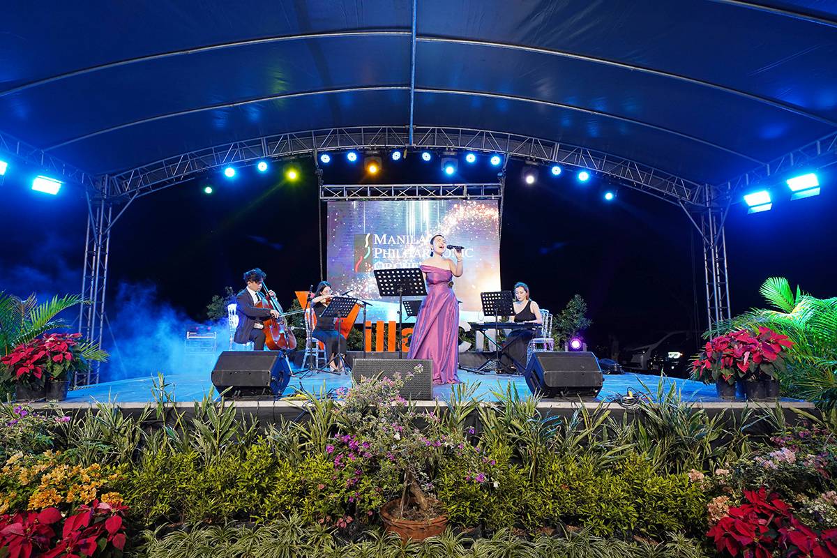 Villar City’s Heritage Tree gets all lit up - Property Report